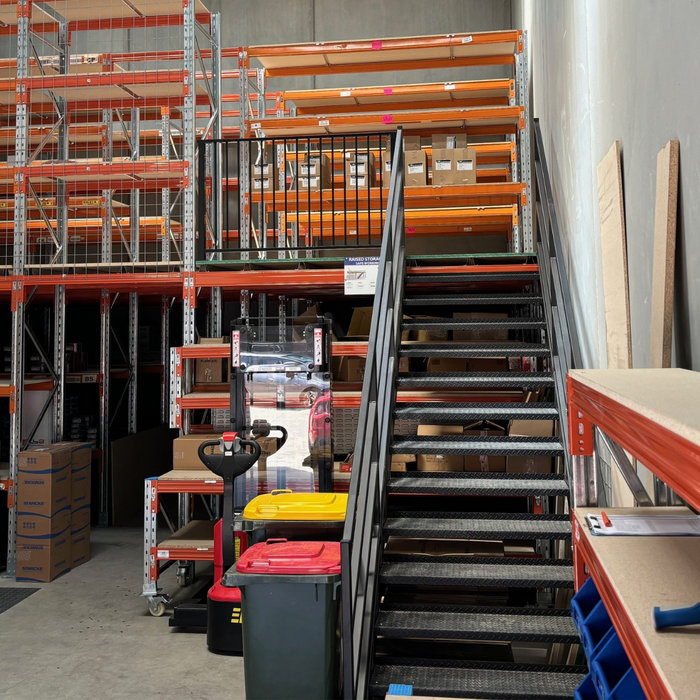 How to Design a Productive Workshop with ReadyRack Workbenches and Sto